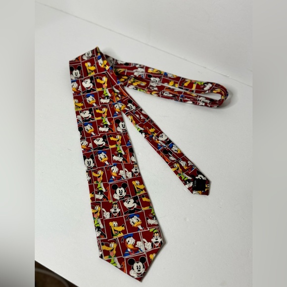 Disney | Accessories | Disney Mickey And Company 0 Silk Neck Tie Mickey ...